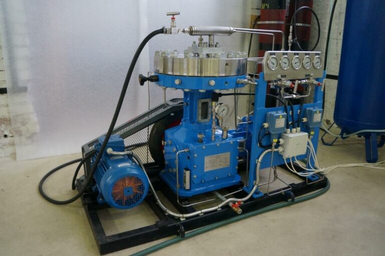 Helium compressors (He) | Diaphragm compressors